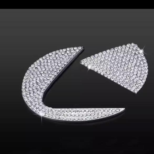 Lexus Bling Insignia – My Pikara